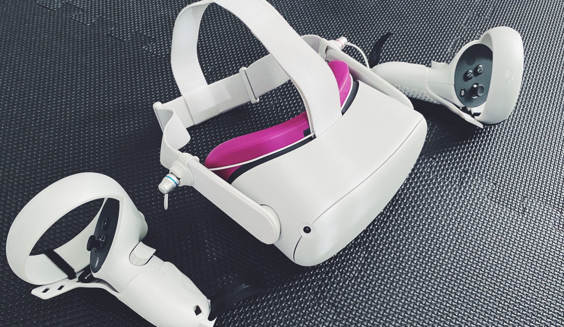 Oculus Quest 2 As A Stay-Fit-At-Home Solution - MonAme Magazine